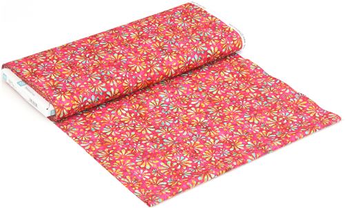 Dunkelrosa gebatikter Stoff mit exotischen Blüten von Quilting ...